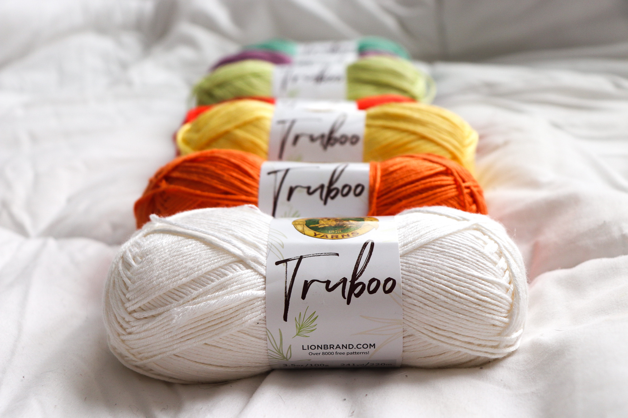Fiber Friday – Lion Brand “Truboo” Yarn Review - Knits 'N Knots