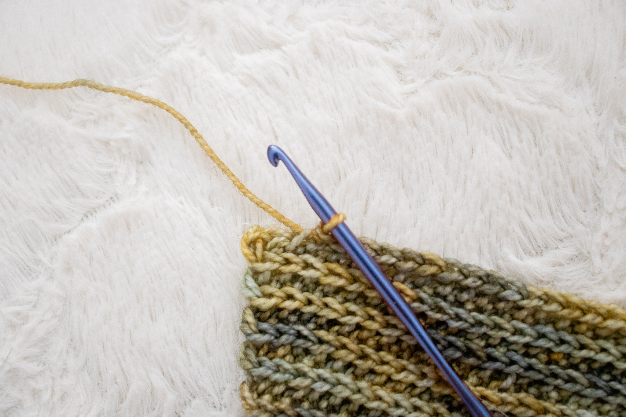 Hazeldell Wrap – a [FREE] Crochet Pattern for Linen Stitch Crescent ...