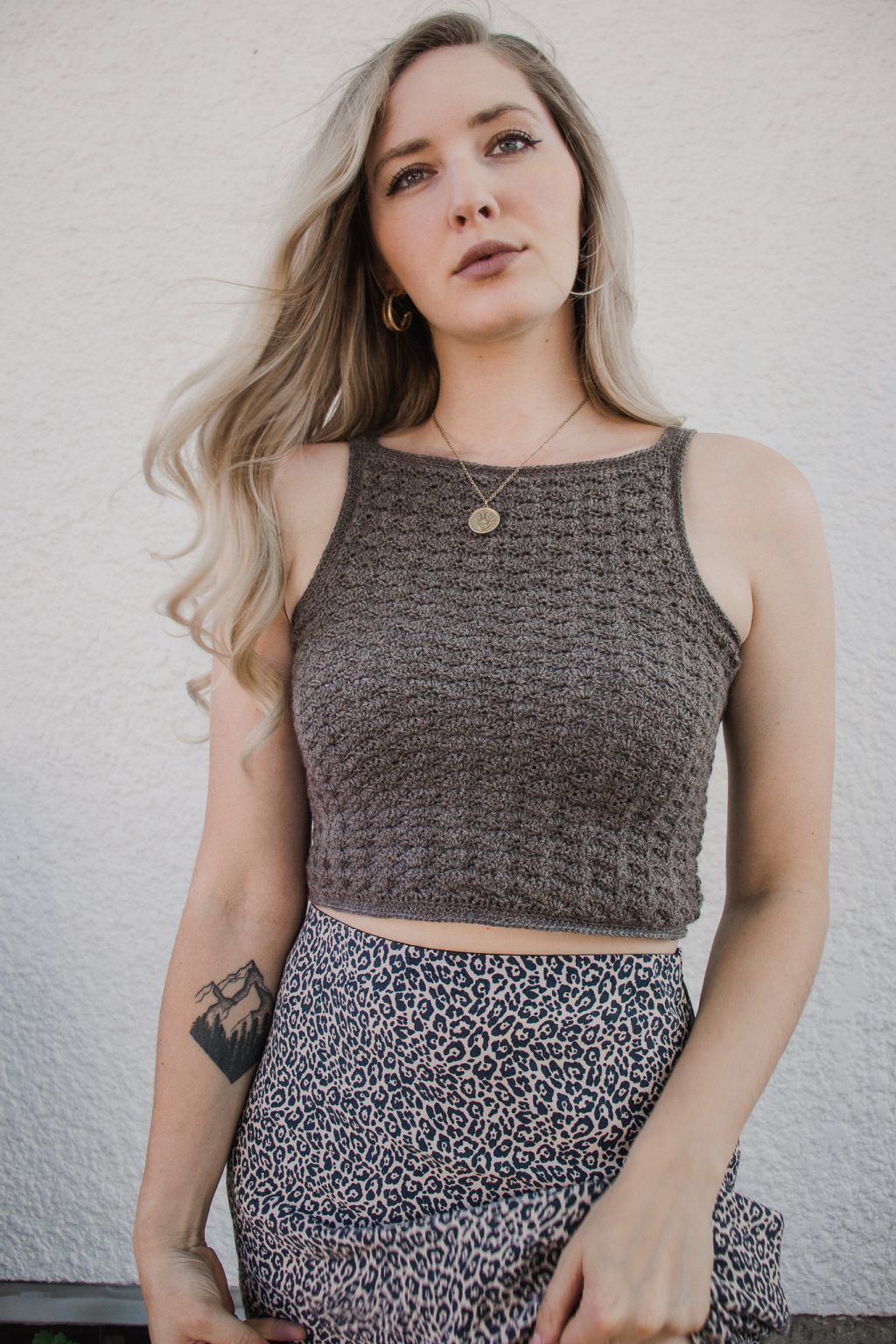 Desert Stroll Tank – [FREE] Shell Stitch Crochet Tank with High Neck ...