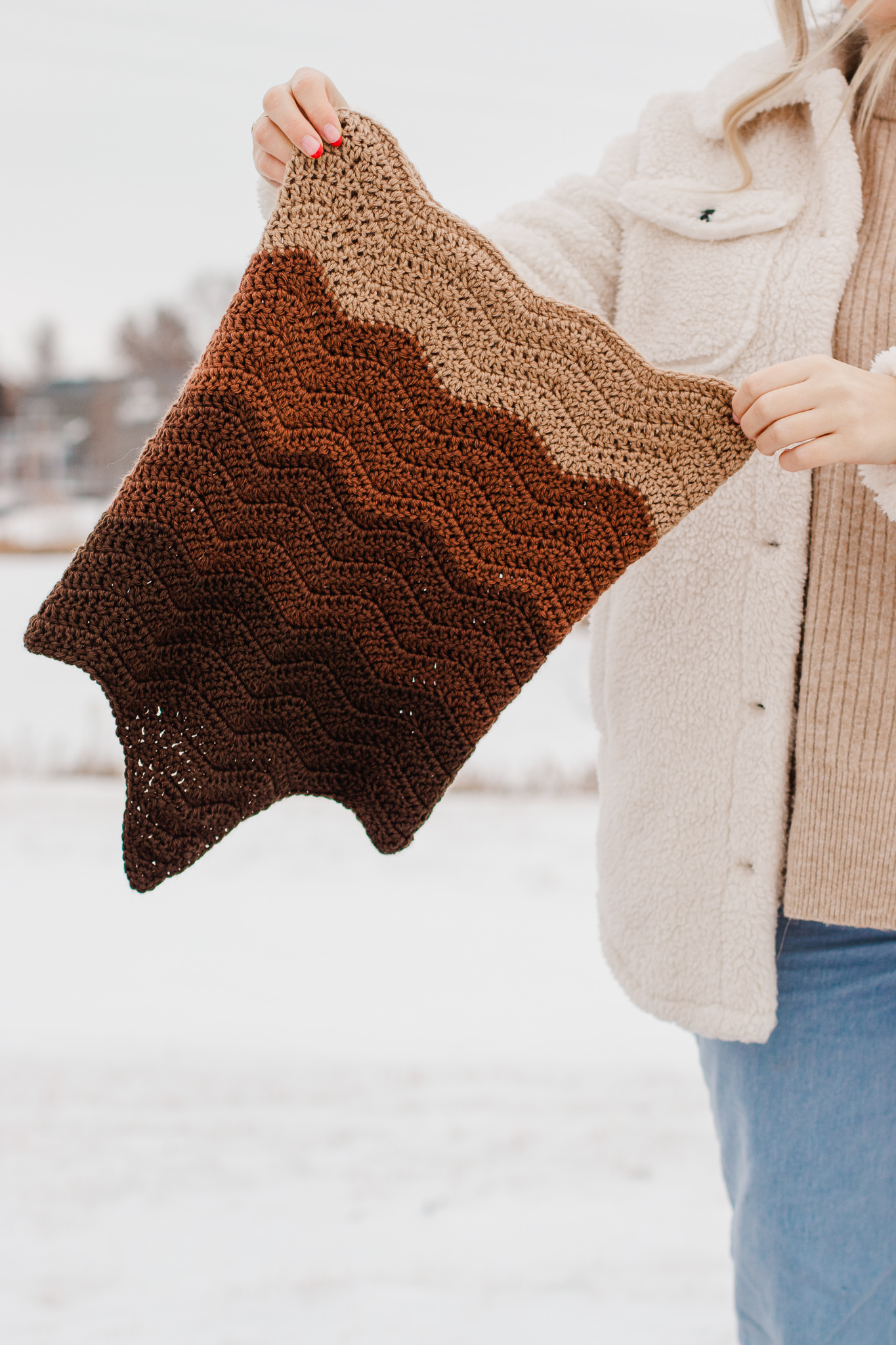 Penrose Pointed Cowl – Crochet Pattern for Wavy, Gradient/Fade Bandana ...