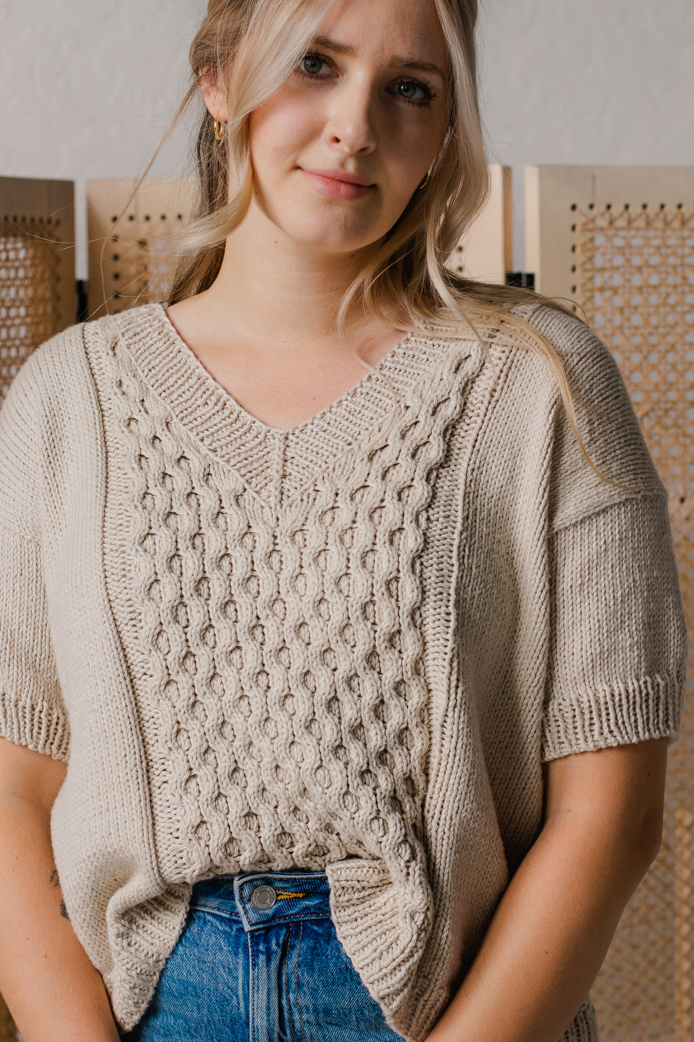 Quail Ridge Tee – Knitting Pattern for V-Neck Boxy Tee with Honeycomb ...