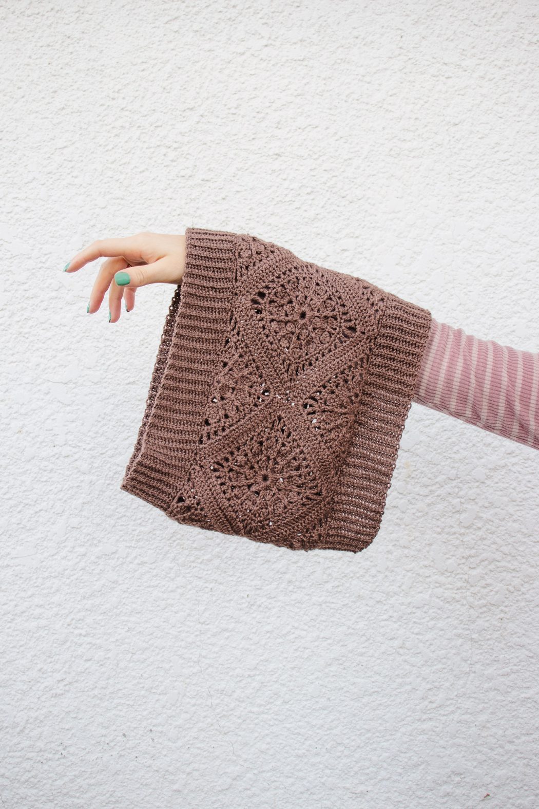 Clifton Granny Cowl – Textured Granny Square Cowl in Fingering Weight ...