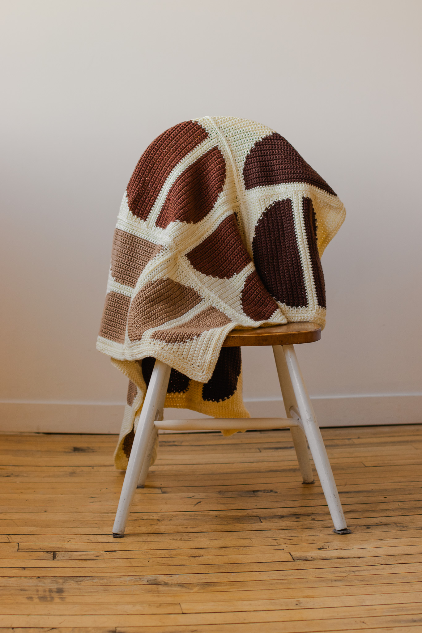 Curve Appeal Throw – Crochet Pattern with Intarsia Squares for MCM ...